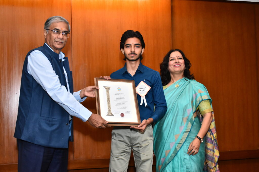 Grand Felicitation Ceremony Honoring Toppers of Salwan Schools – Salwan ...
